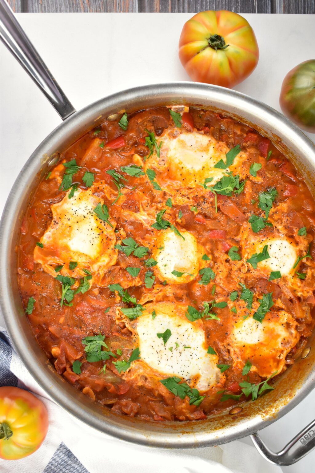 Shakshuka Recipe – Spicy Tomatoes And Eggs Breakfast | LaaLoosh