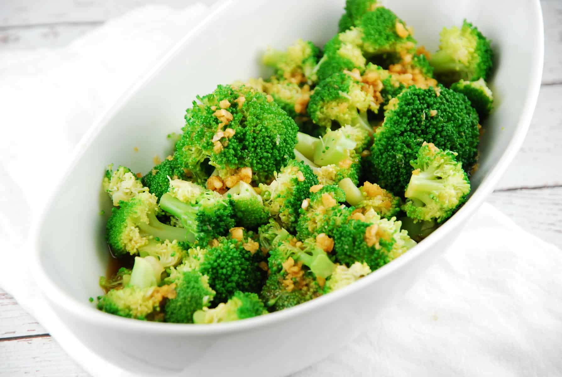 Tangy Garlic Broccoli Recipe - 1 Point | LaaLoosh