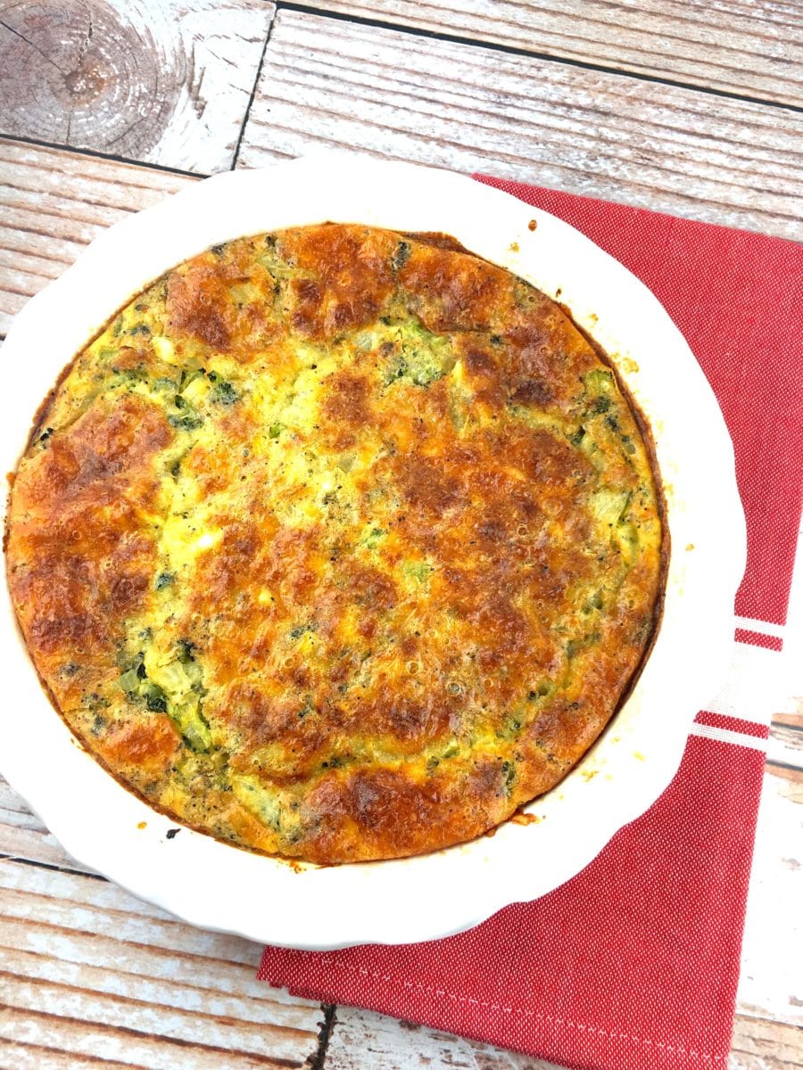 Broccoli And Cheddar Crustless Quiche - 4 Smart Points | LaaLoosh